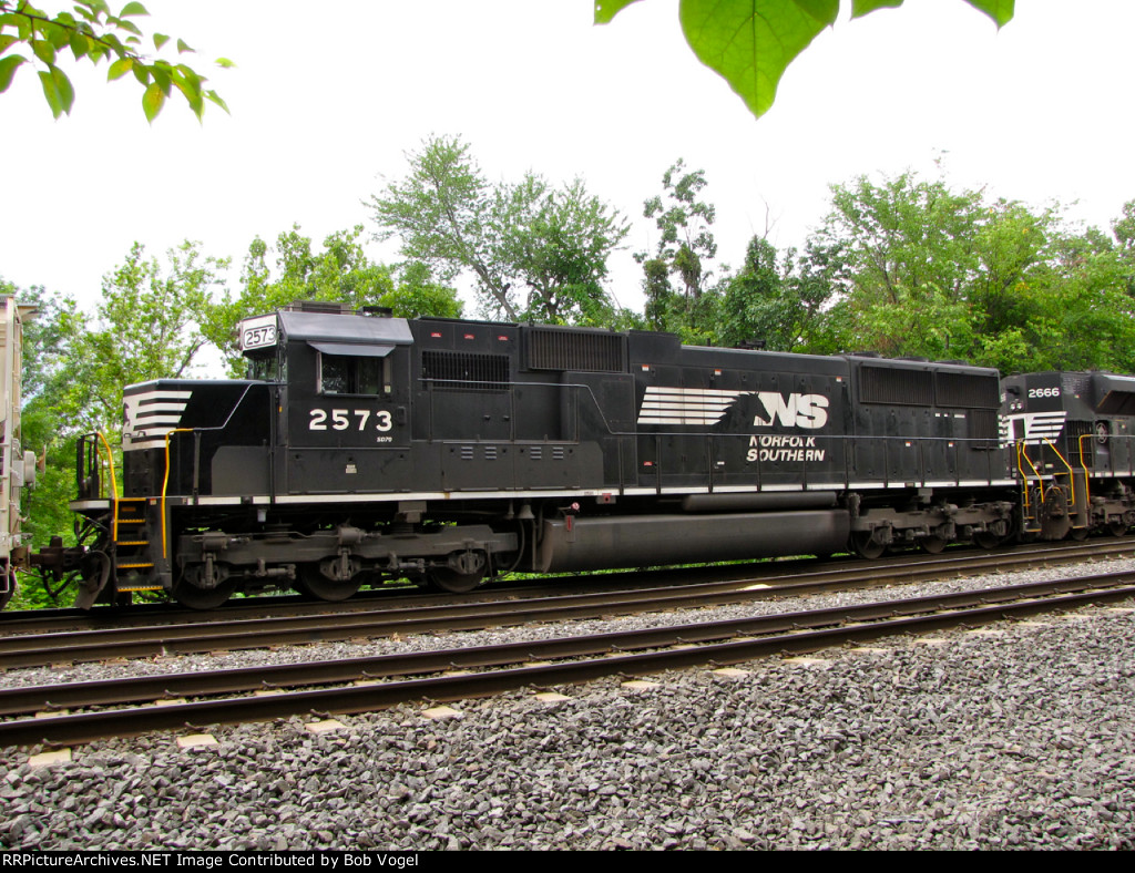 NS 2573